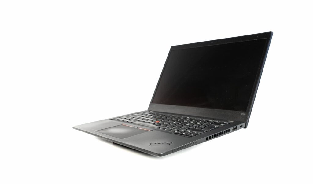 Lenovo ThinkPad X390 - I5-8365u 1.6GHz - 8GB RAM - 256GB NVME - 13″ FHD ...